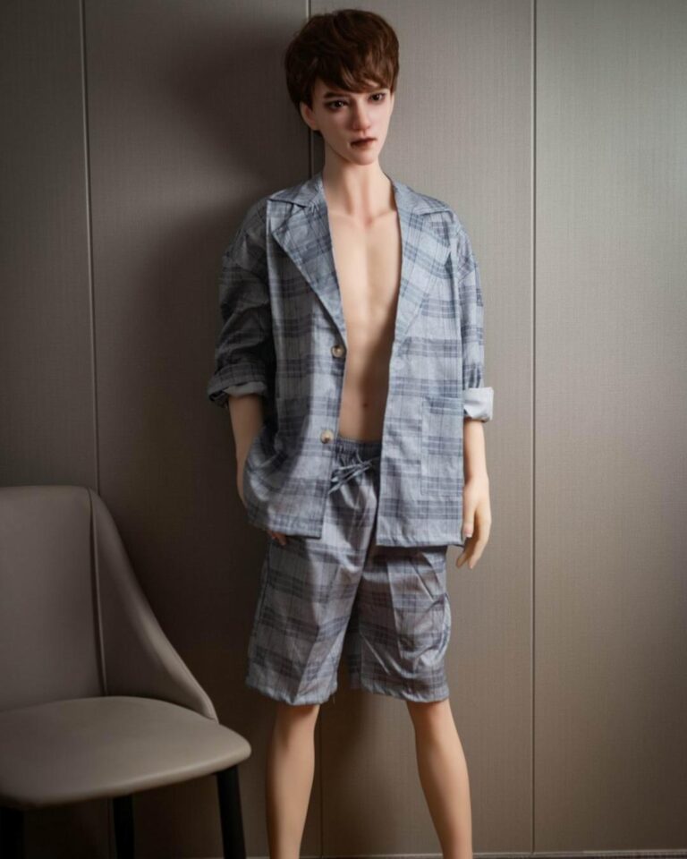 165cm / 5'5" Lifelike Boyfriend Silicone Sex Doll with Realistic Touch ...